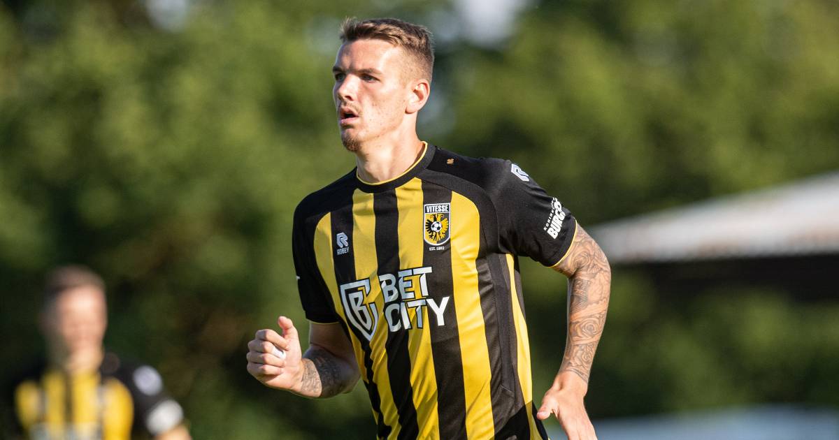 Huurdeal afgerond: Vitesse stalt spits Simon van Duivenbooden bij de ...