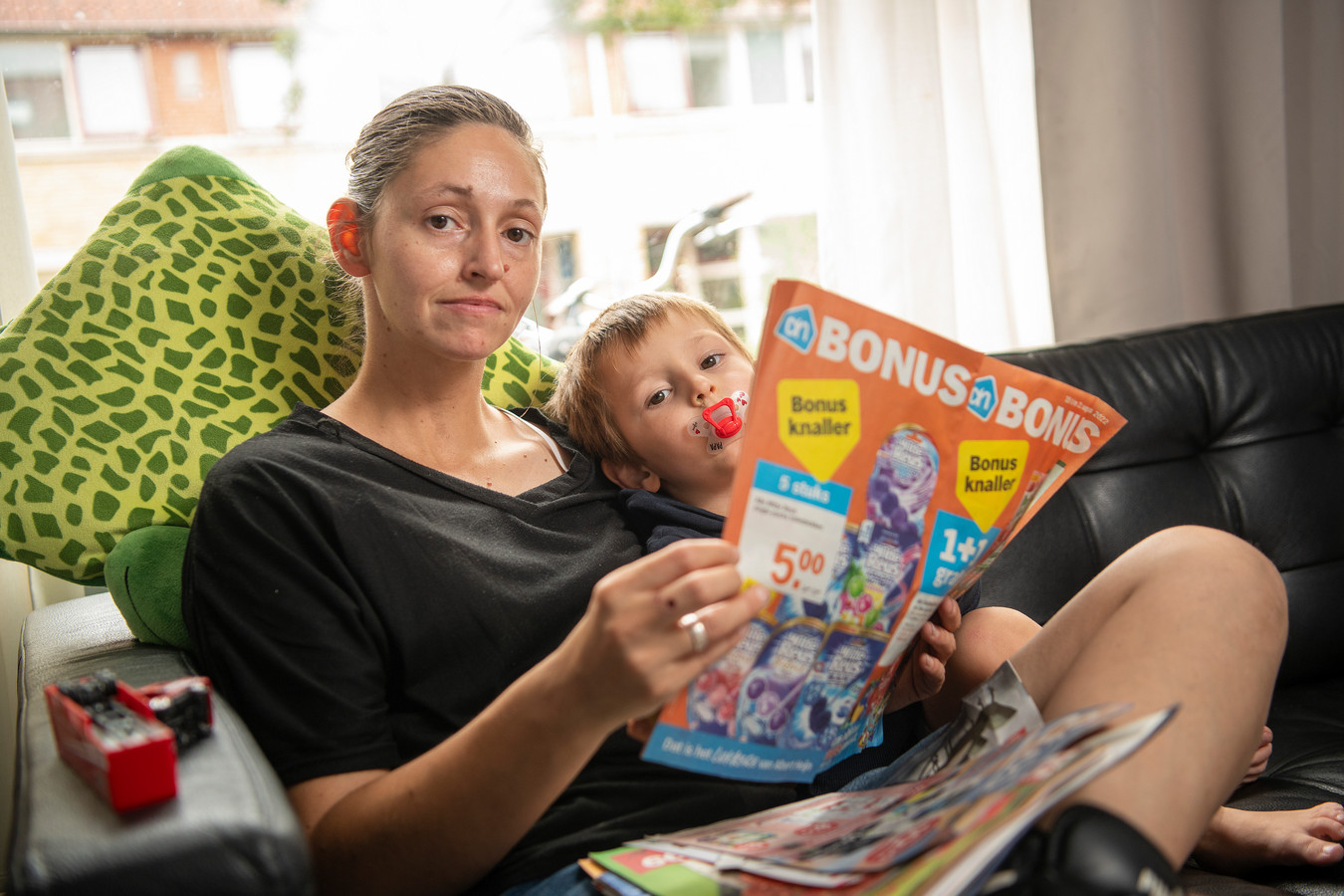 Een prima inkomen en toch bezuinigen: zo brengen hoge kosten Shirley (35) en veel andere ...