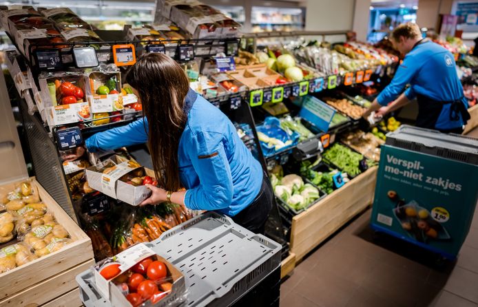 Albert Heijn Haaren tekent nieuw huurcontract, belooft lange tijd te ...