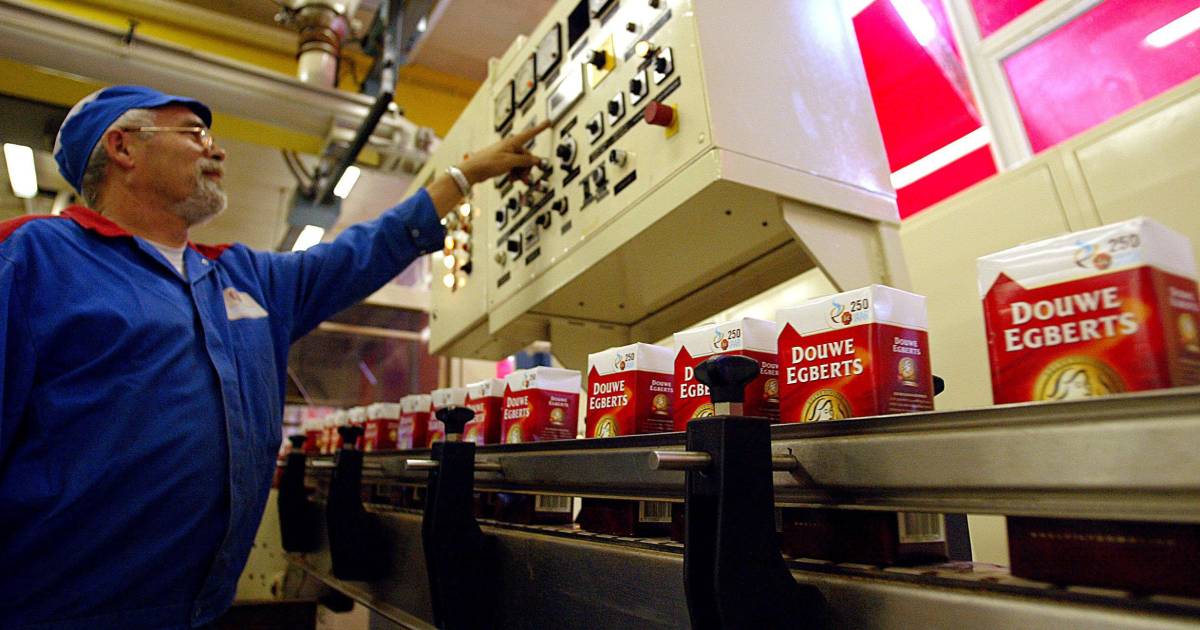 Nederland kijkt machteloos toe hoe Douwe Egberts voor de centen kiest ...