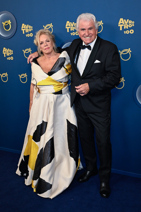 Bekend Nederland in vol ornaat op blauwe loper van het Gouden ...