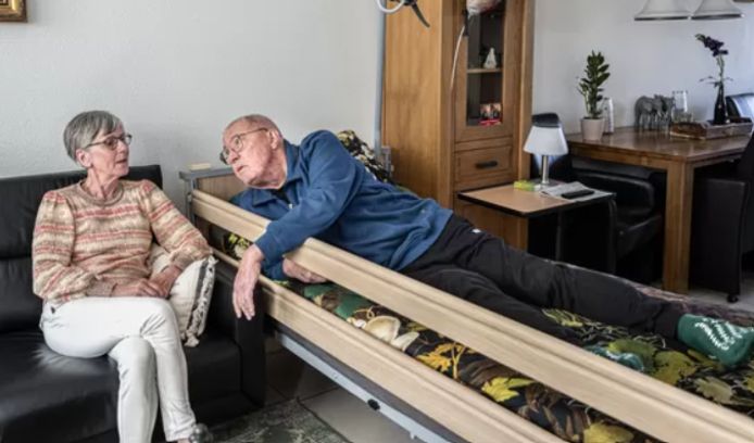 Terwijl haar man in laatste levensfase zit, kan Marie-José dankzij ...