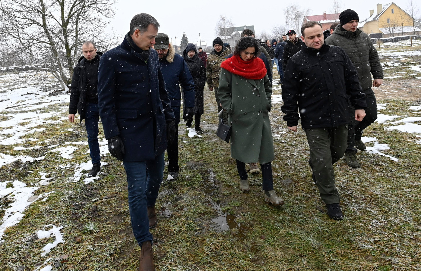 De Croo en Lahbib op bezoek in zwaar getroffen Oekraïense plaatsen ...