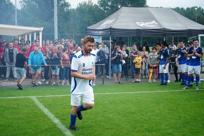 SCO rouwt om Tim (35), die kort na zijn ‘Prima Donna Cup’ overlijdt ...