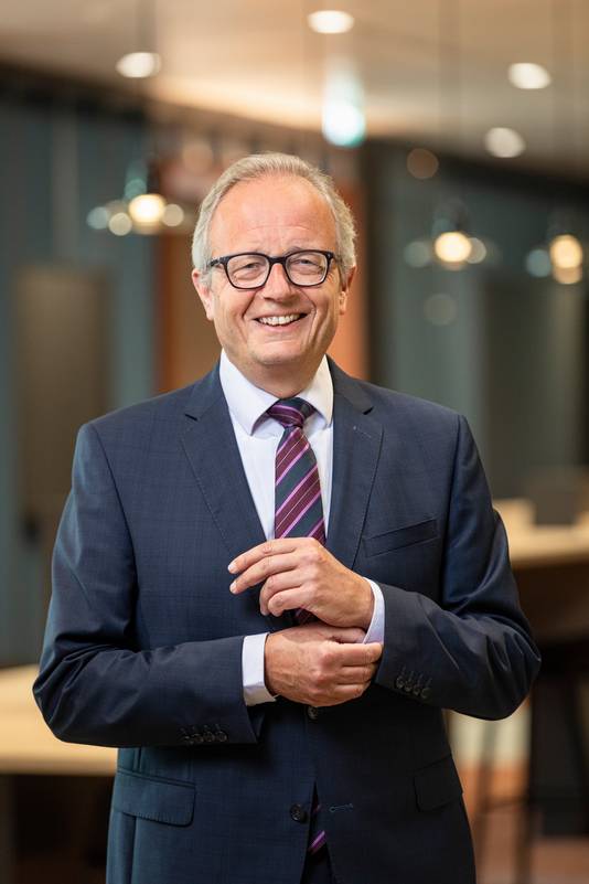 Privacywaakhond Bart Jacobs krijgt wetenschappelijke onderscheiding van 2,5 miljoen | Nijmegen ...