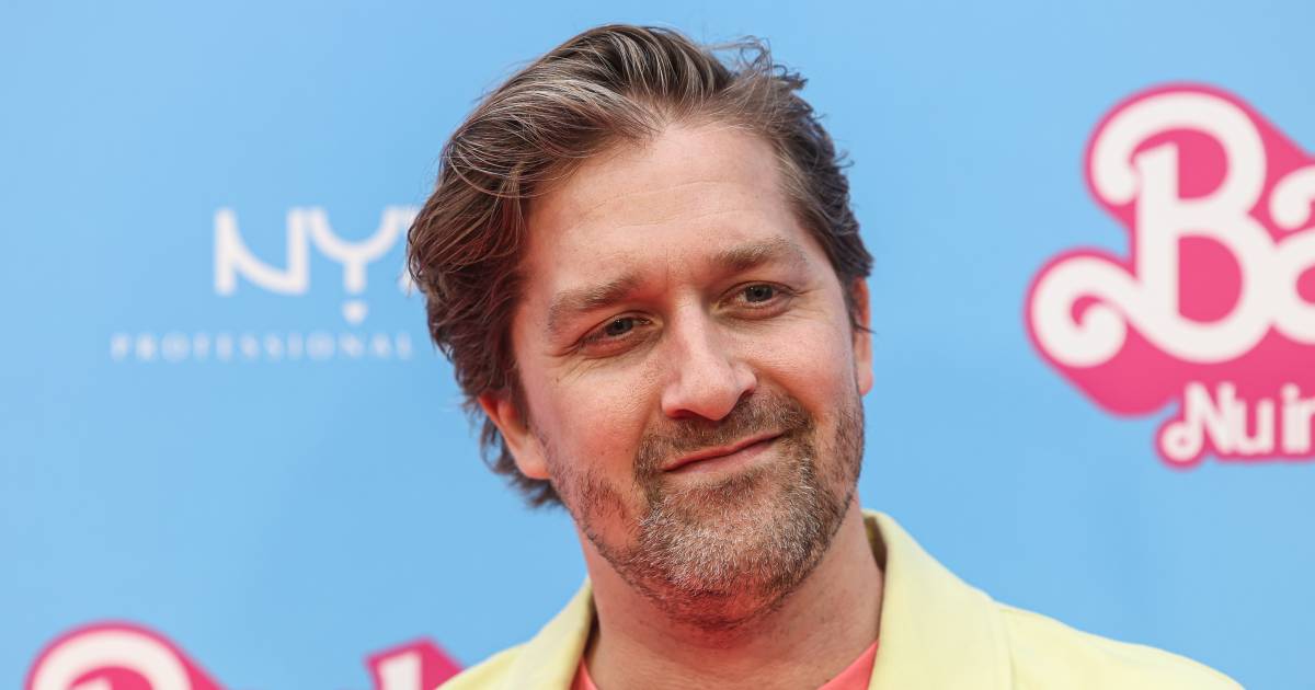 Cabaretier Alex Ploeg gaat met nieuwe voorstelling theater in | Show ...