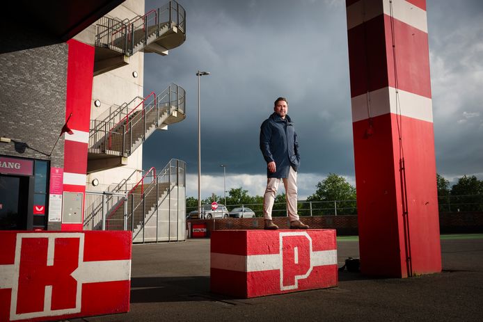Oud-voorzitter Vak-P trots op sfeeracties FC Twente: ‘Maar de sfeer kan ...
