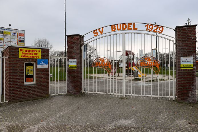 SV Budel kan aan de slag met de bouw van zes nieuwe kleedkamers ...
