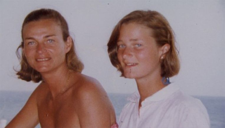 Moeder Delphine Boël kocht alle bladen op waarin geheim van dochter ...