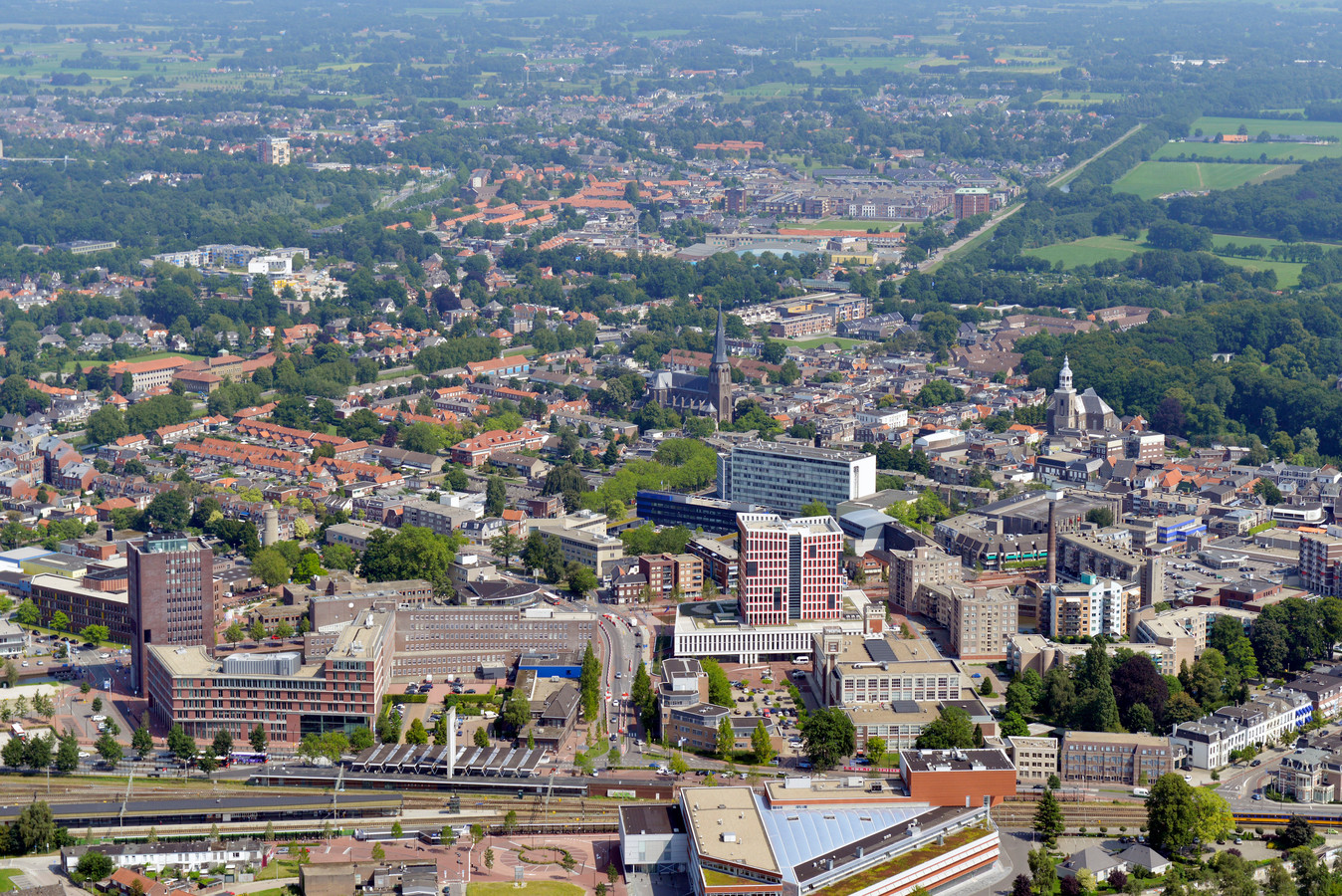 Almelo wil ‘knetterhard’ 4000 woningen extra bouwen, en hier komen ze ...