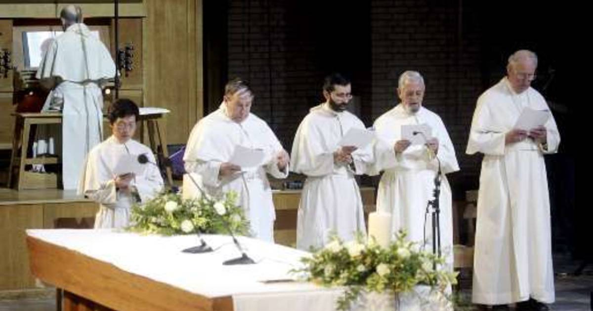 België telt acht nieuwe priesters | Binnenland | hln.be