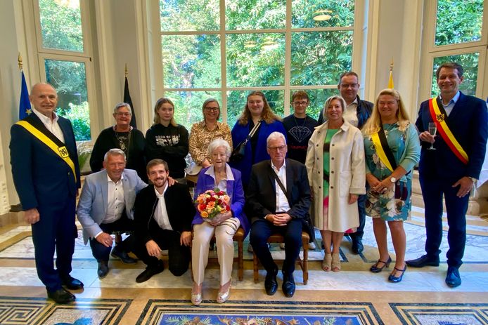 Een gouden bruiloft voor Christiane Vetsuypens en Eric De Clercq | Beersel | hln.be