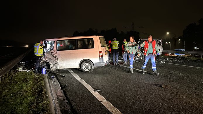 Pool (50) komt om bij ernstig ongeval op A73, waarschijnlijk veroorzaakt door spookrijder | Home ...