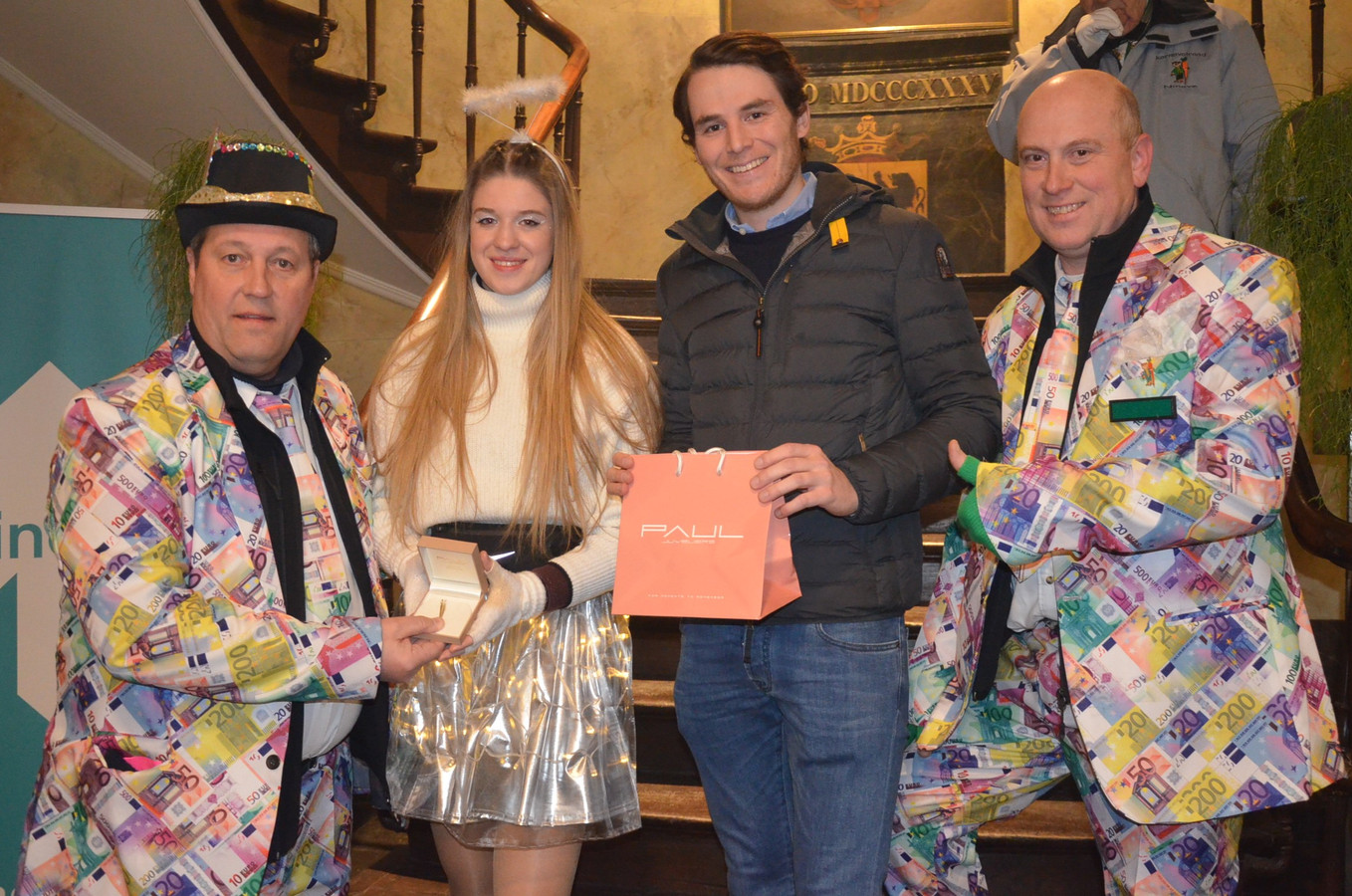 Valérie (22) vangt gouden wortel tijdens wortelworp: “Eerste keer dat ...