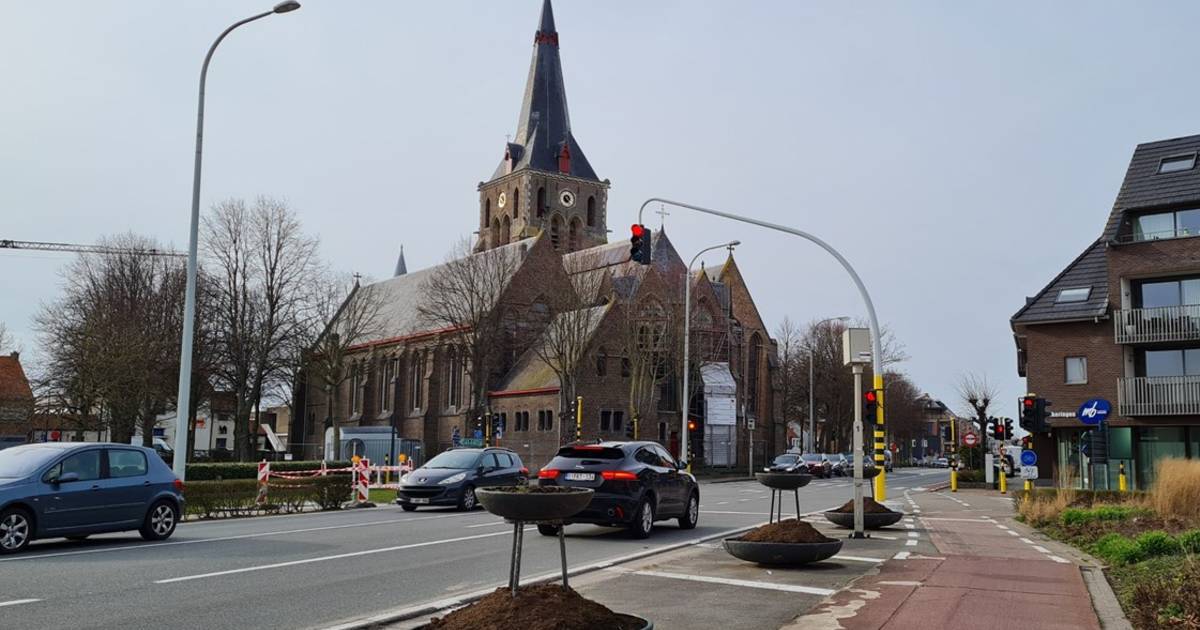 Hinder door werken op kruispunt Kerkstraat/Brugse Steenweg en Ruiterstraat | Blankenberge | hln.be