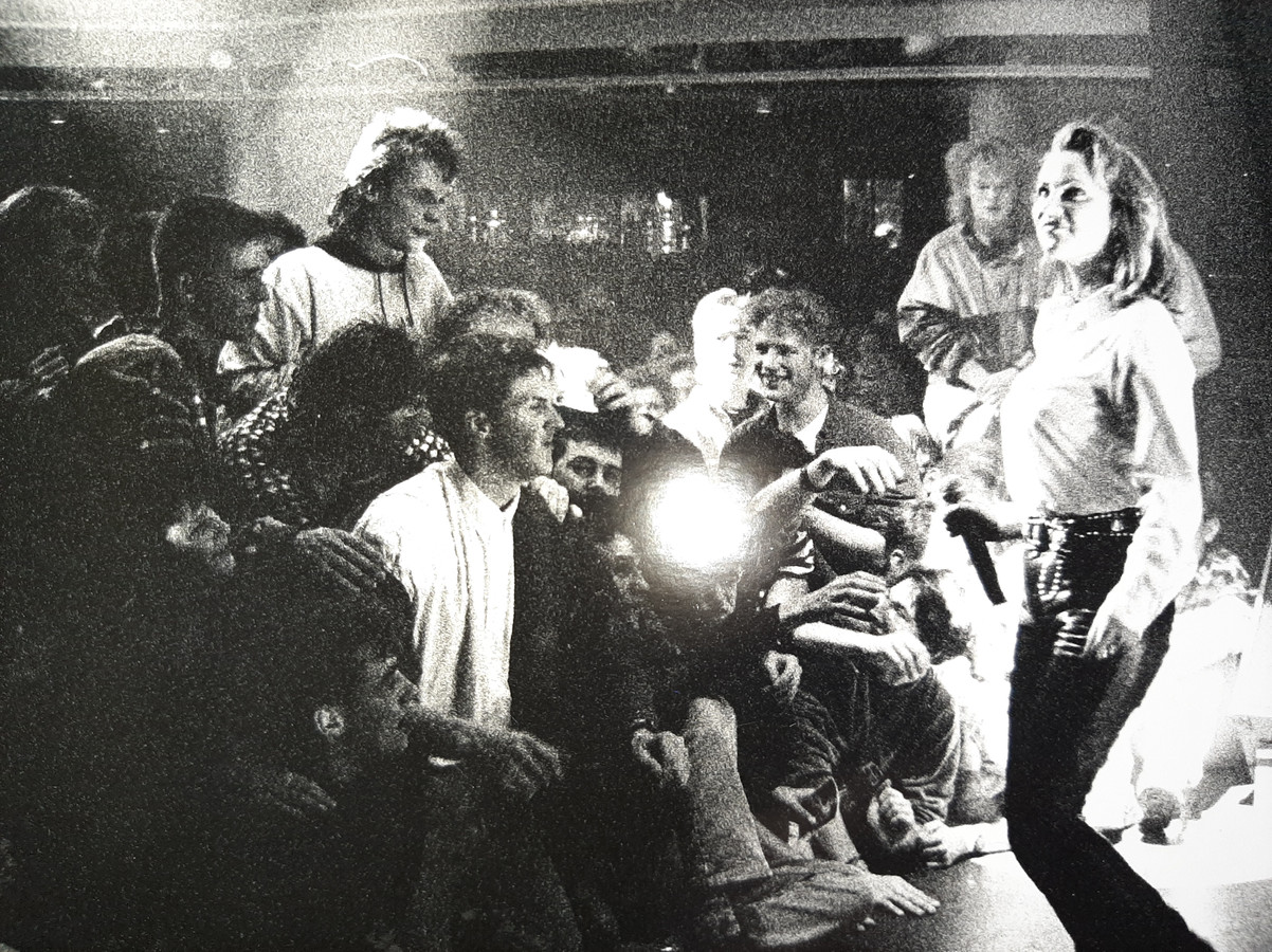 Discotheek van Bertus en Joke is terug tijdens stijf uitverkochte ...