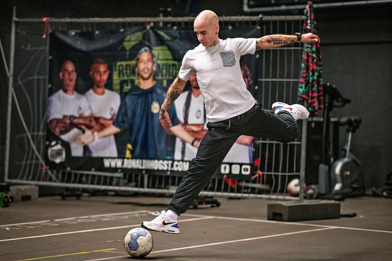 Godfather of street football Edward van Gils heeft oog voor de ...