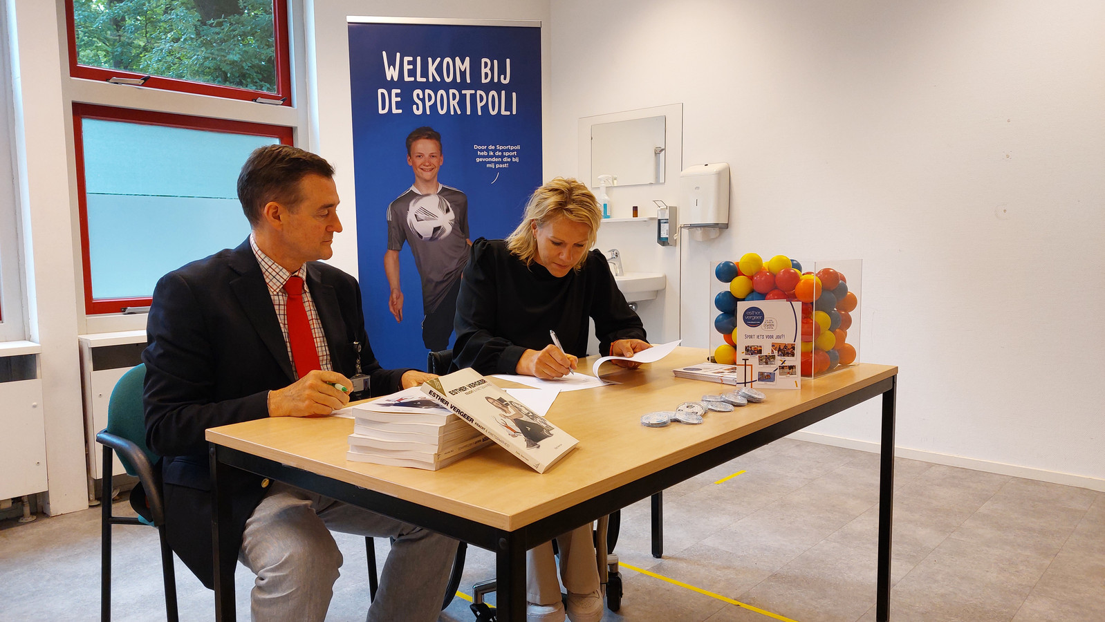 Al duizend kinderen aan het sporten gekregen: tenniskampioen Esther ...