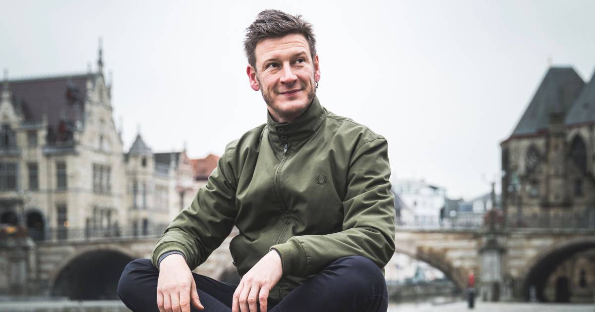 Wouter Deprez eindigt show door nachtklok met halflege zaal | Showbizz | hln.be