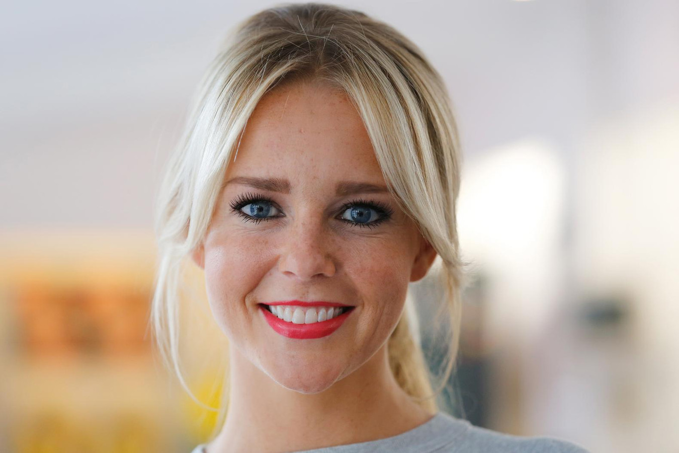 Kim Feenstra ziet logeerpartij met naakte Chantal wel zitten | Foto | AD.nl