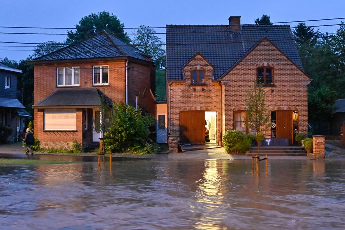 “Ergste overstromingen ooit in Voeren” erkend als ramp | Wateroverlast ...