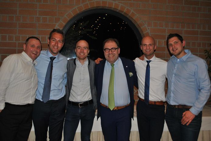 Vriendenkring scheidsrechters viert 75-jarig bestaan | Aalst | hln.be