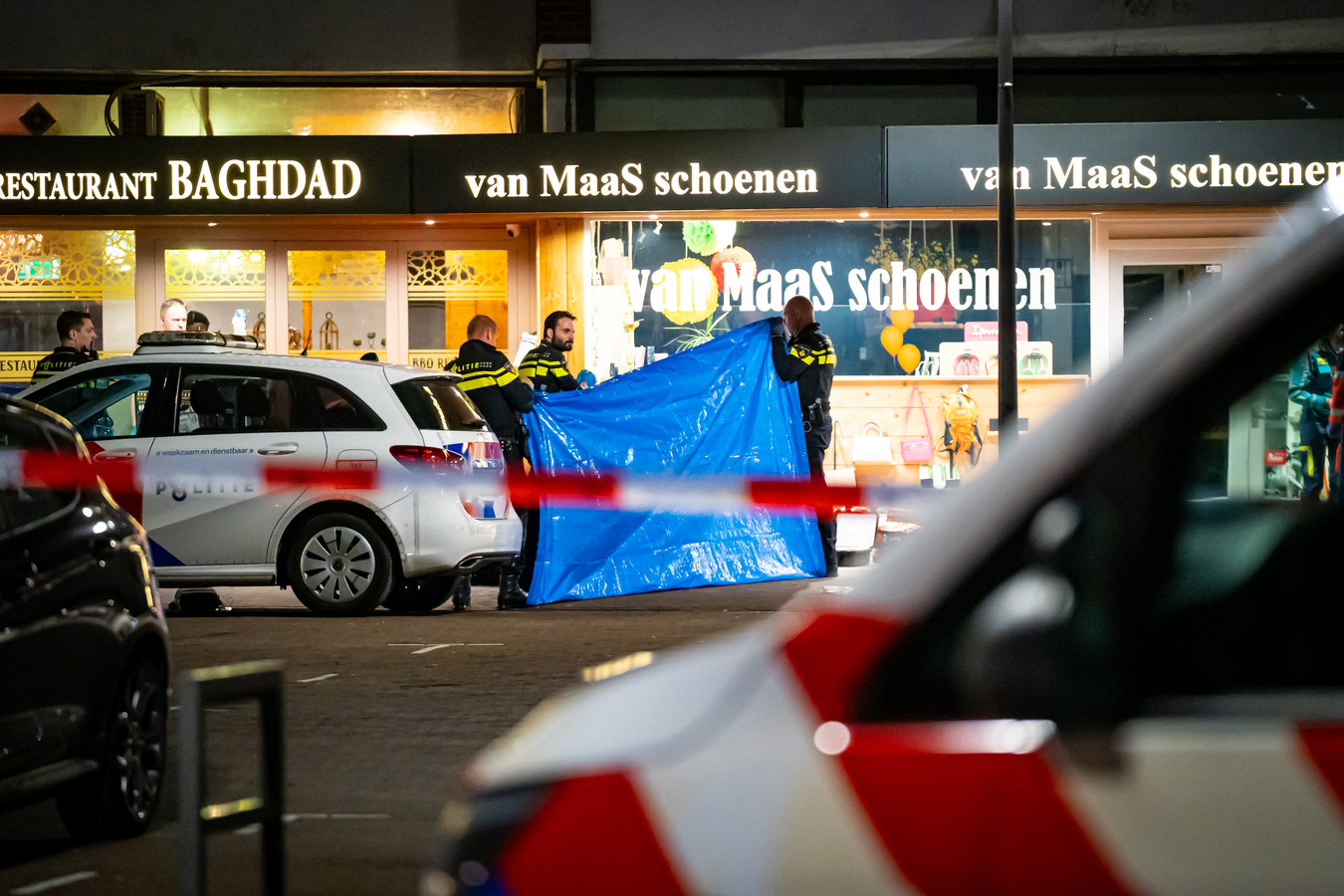 Weer dode bij steekpartij in Rozenburg: 50-jarige man overleden | Foto ... Weer dode bij steekpartij in Rozenburg: 50-jarige man overleden | Foto ...