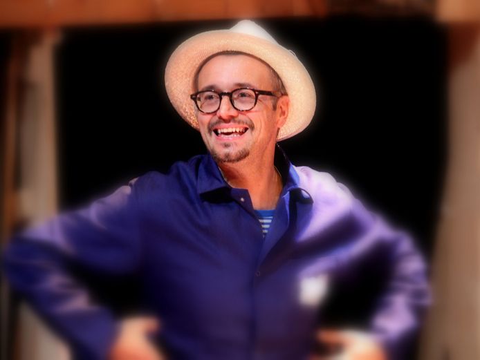 Tom Kets vertelt dagelijks een kinderverhaaltje in Studio De Steiger ...