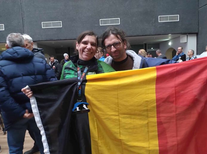 Sarah (45) pakt drie medailles tijdens wereldkampioenschap ...