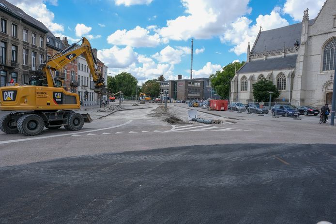 Werkzaamheden herinrichting Heldenplein nu écht vertrokken | Vilvoorde ...