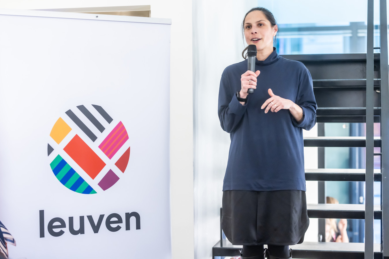 In vijf Leuvense scholen is de hoofddoek voortaan welkom, tot onbegrip ...