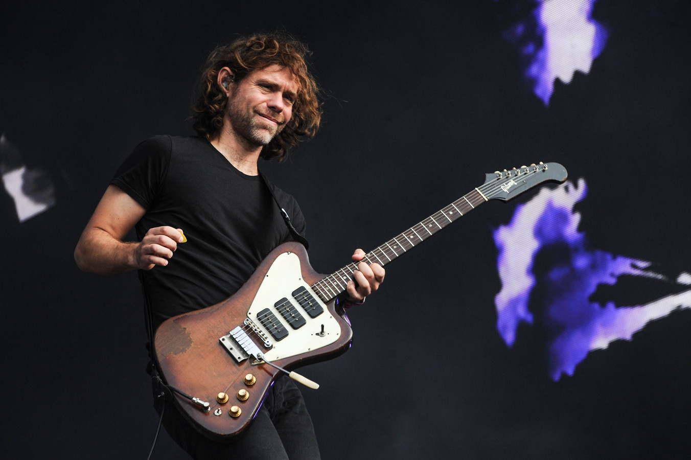Wie is toch Aaron Dessner, die Taylor Swift aan al die monsterhits ...