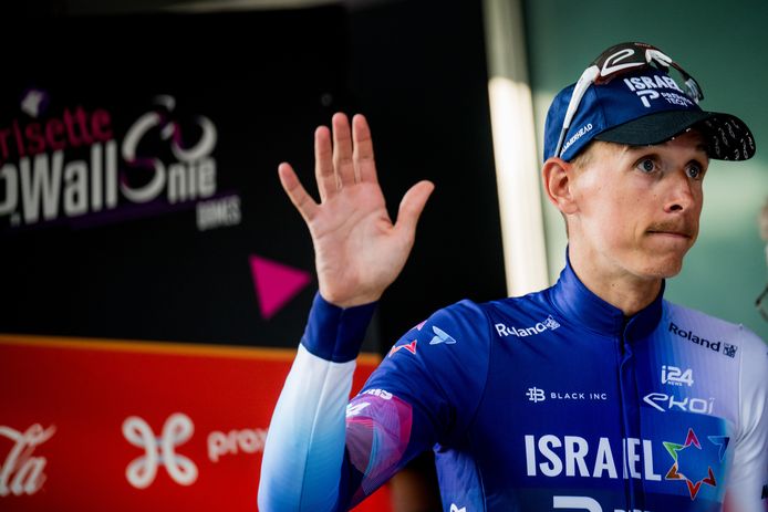 Wielerploeg Israël-Premier Tech toont schrijnende beelden van fietsers ...