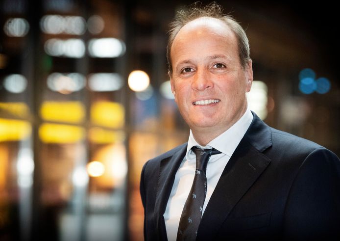 Fiod vond honderden bankbiljetten van 500 en 200 euro bij doorzoeking ...