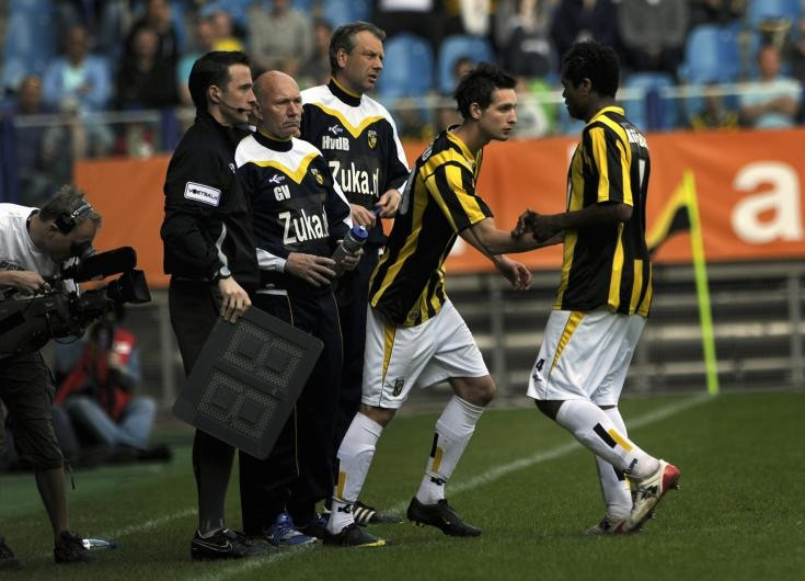 De Ruiter dankt beelden | Foto | gelderlander.nl