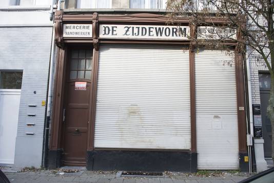 "Ik ben verliefd op al die knopen" | Antwerpen | hln.be