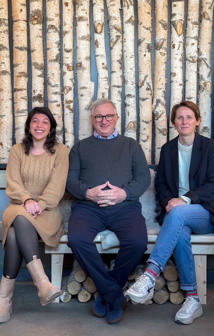 Studente Xana en horecamadam Elke vervoegen Team 8670 met burgemeester ...