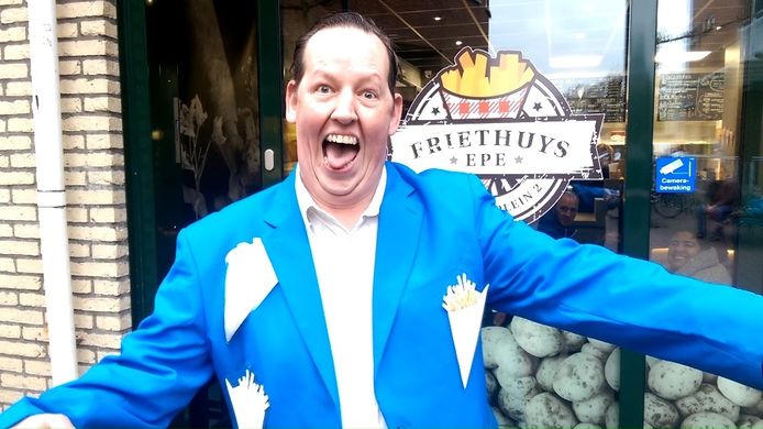 Video | 'Patat met Polonaise' met rasentertainer André Pronk in Epe ...