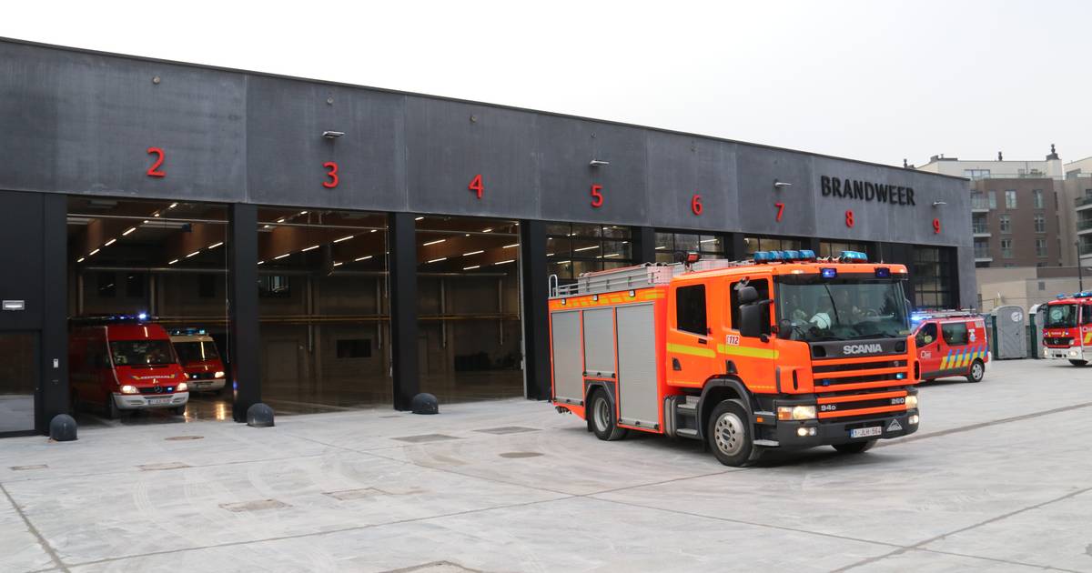 Brandweer neemt na twee jaar ‘kamperen’ intrek in nieuwe kazerne: “Nu ...