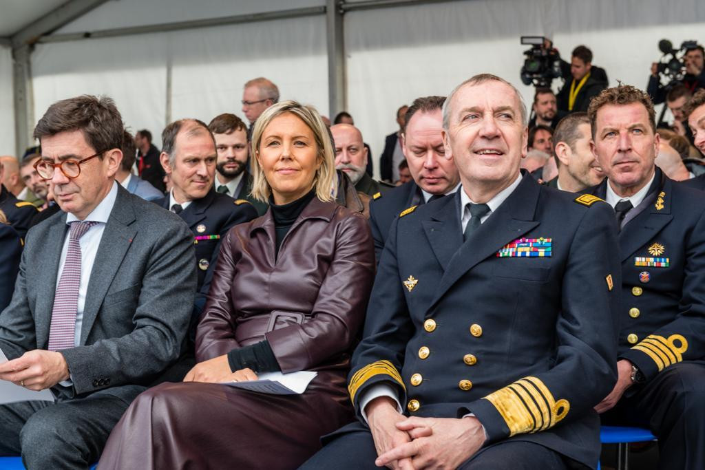 Nieuw marineschip M940 Oostende officieel te water gelaten | Foto | hln.be