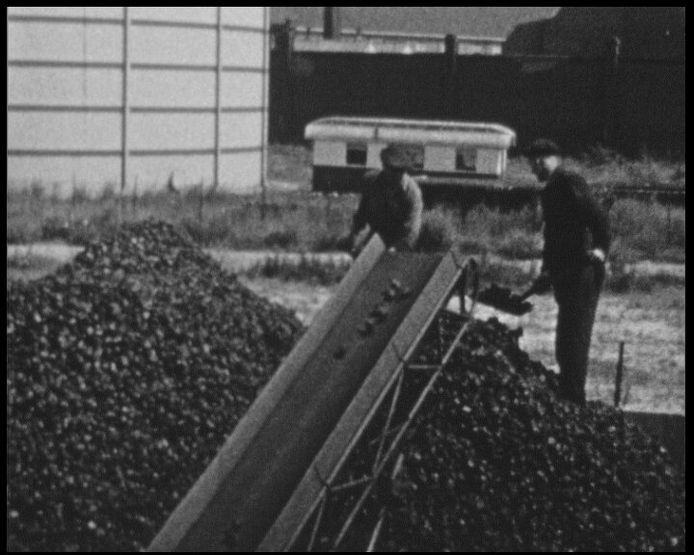 Kolenhandel Van Boekel hield Den Bosch warm (video) | Den Bosch | AD.nl