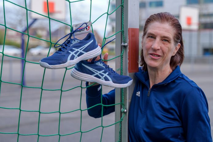 Nu haar lichaam niet meer wil, stopt Joyce na 40 (!) jaar met ...