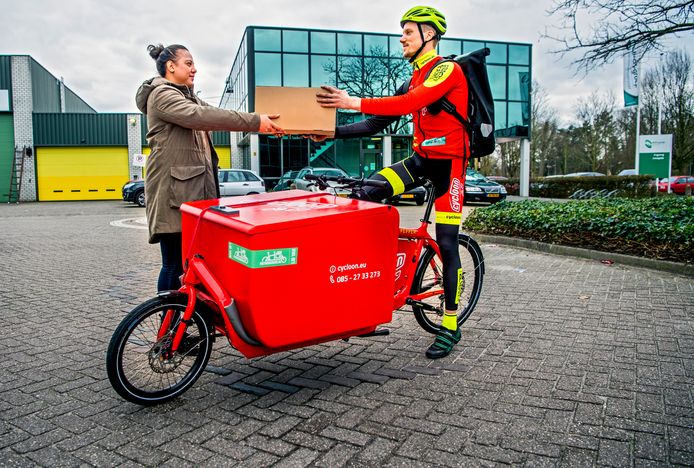 De fietskoerier rukt verder op | Rotterdam | AD.nl