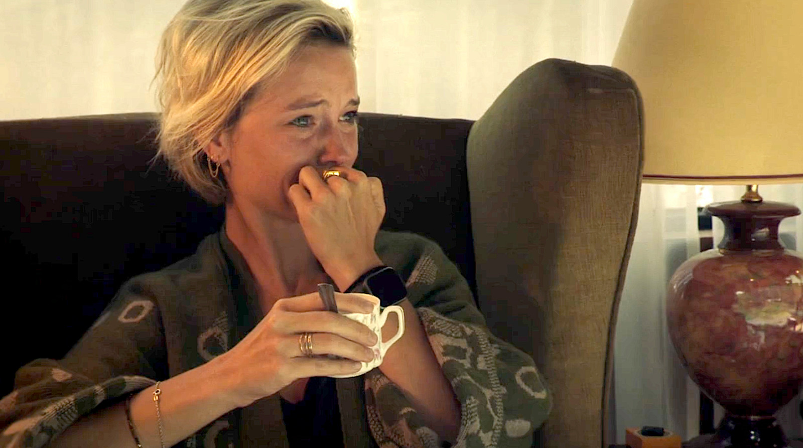 Actrice Lynn Van Royen deed aan zelfverminking, Sarah en Ayla ook. Ze ...