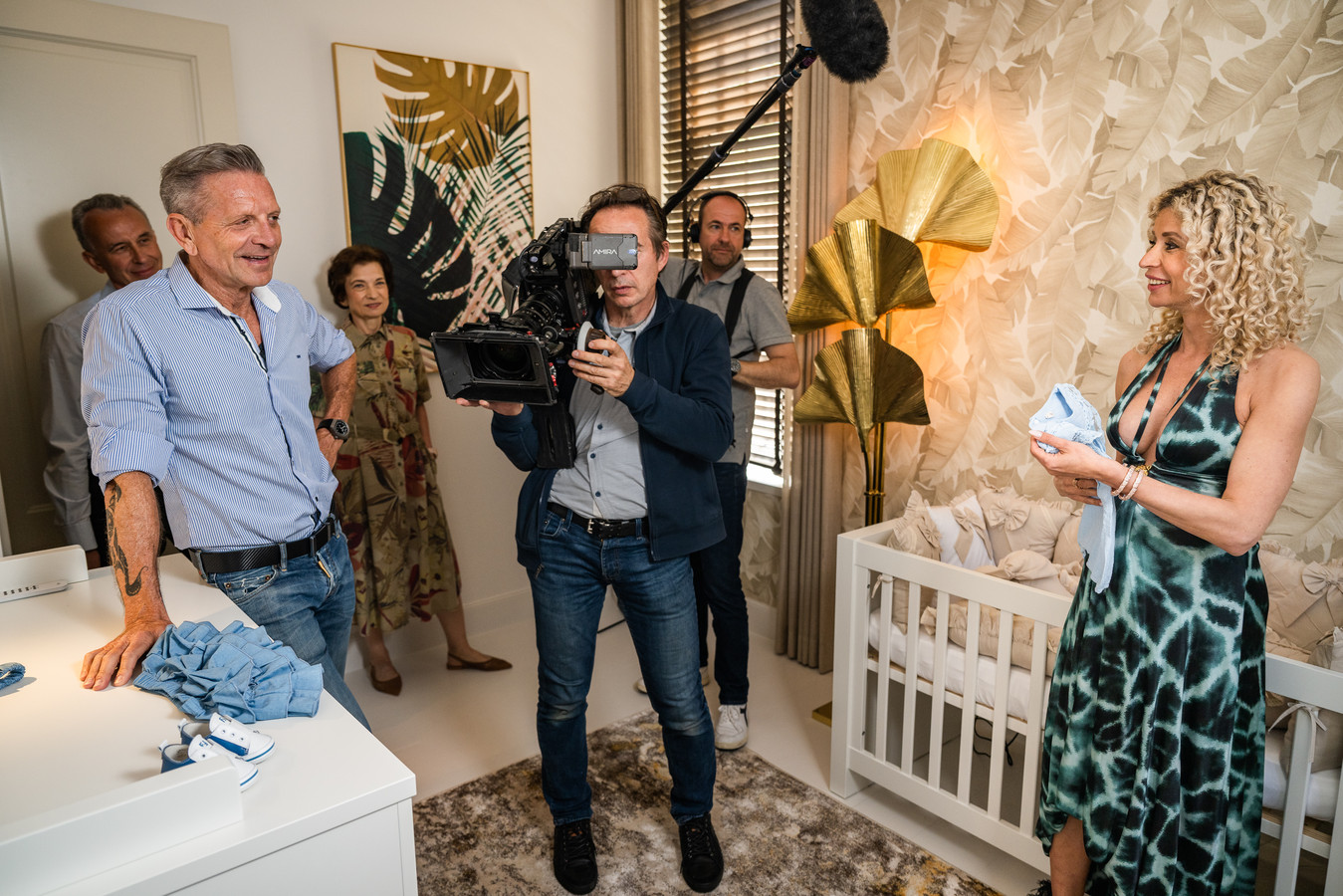 Thuis bij Harry, Olga en hun (schoon)ouders, die vluchtten uit Oekraïne ...