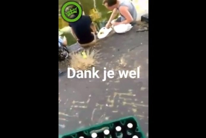 Hitvideo: rapper Steen steelt kratje bier van rockband Iguana Death ...