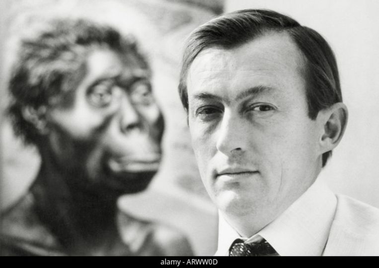 Paleontoloog Richard Leakey (1944-2022) stak voor 100 miljoen aan ivoor ...