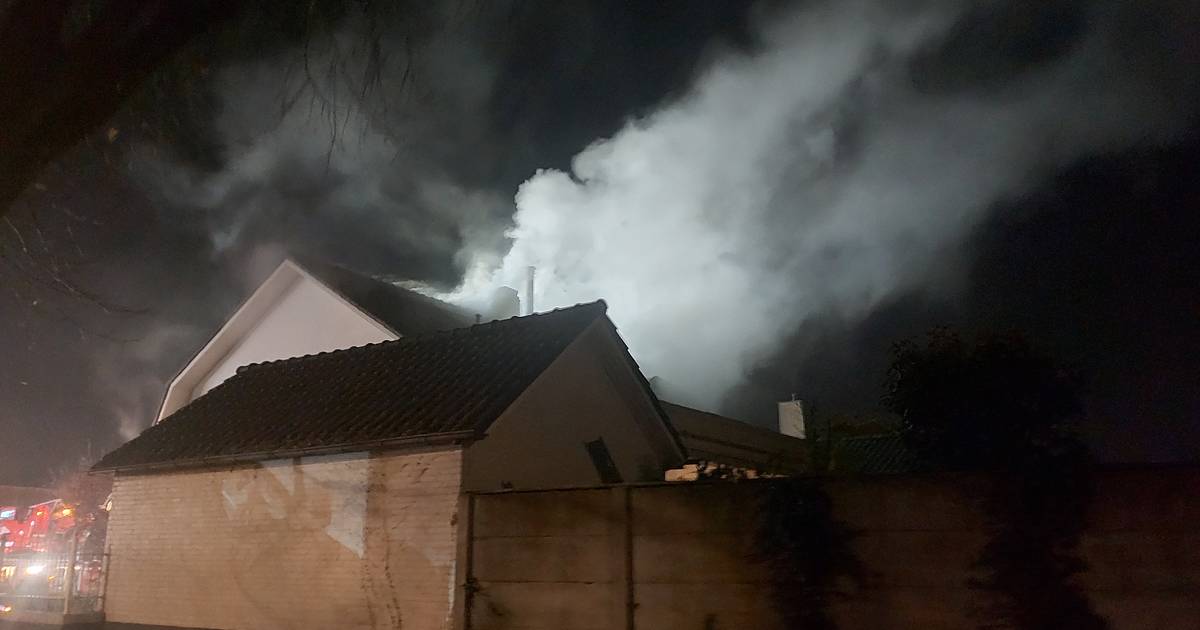 Grote brand bij vrijstaande woning in Budel | Cranendonck, Heeze-Leende ...