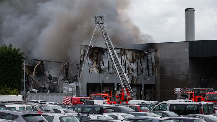 Brand Clarebout Potatoes was accidenteel, gewonde brandweerman nog ...