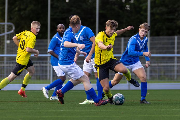 Zalk steelt in de slotminuut de overwinning in Kampen: ‘Dit is een hele ...